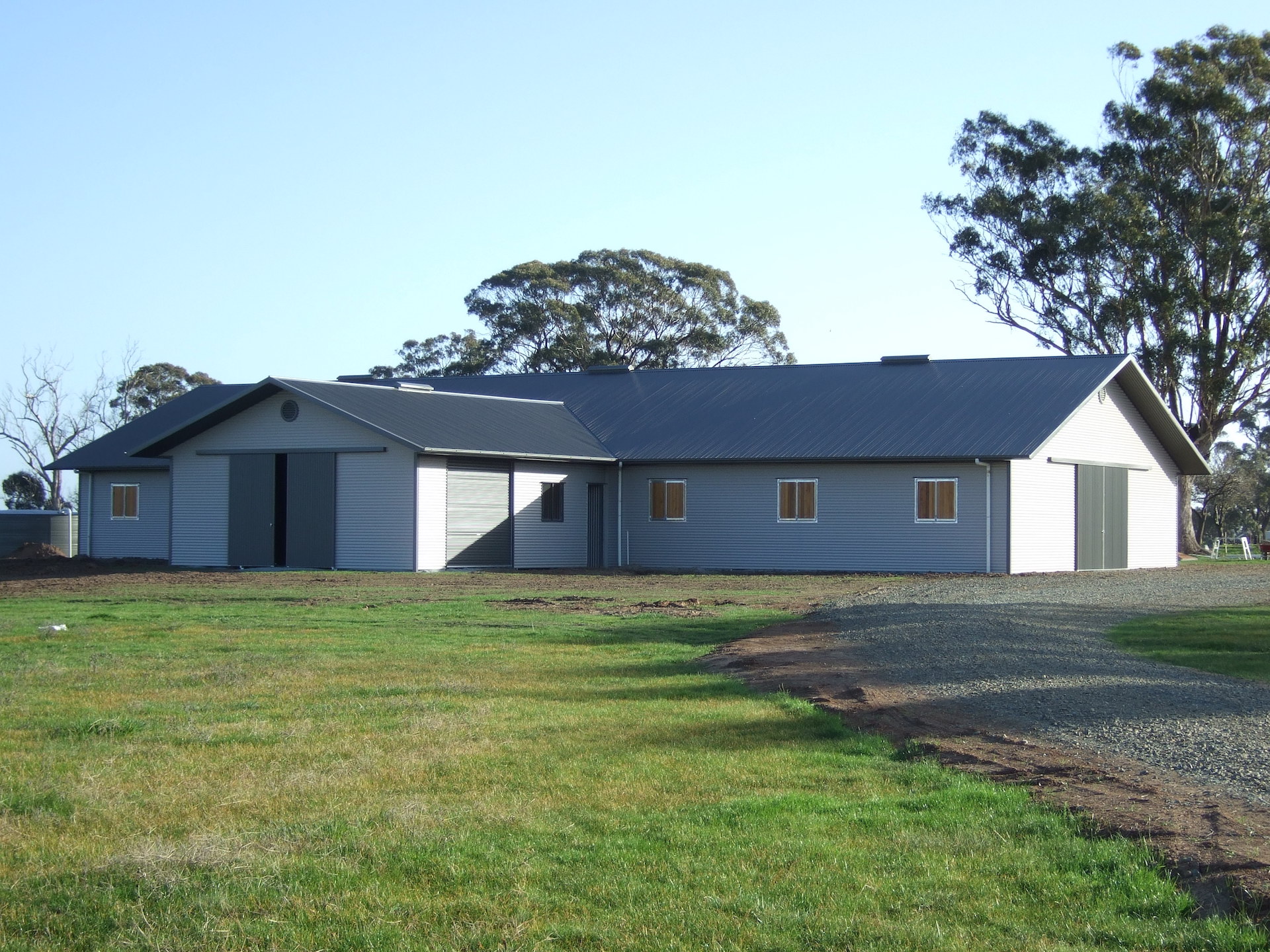 Home - RG Custom Built Sheds & Stables